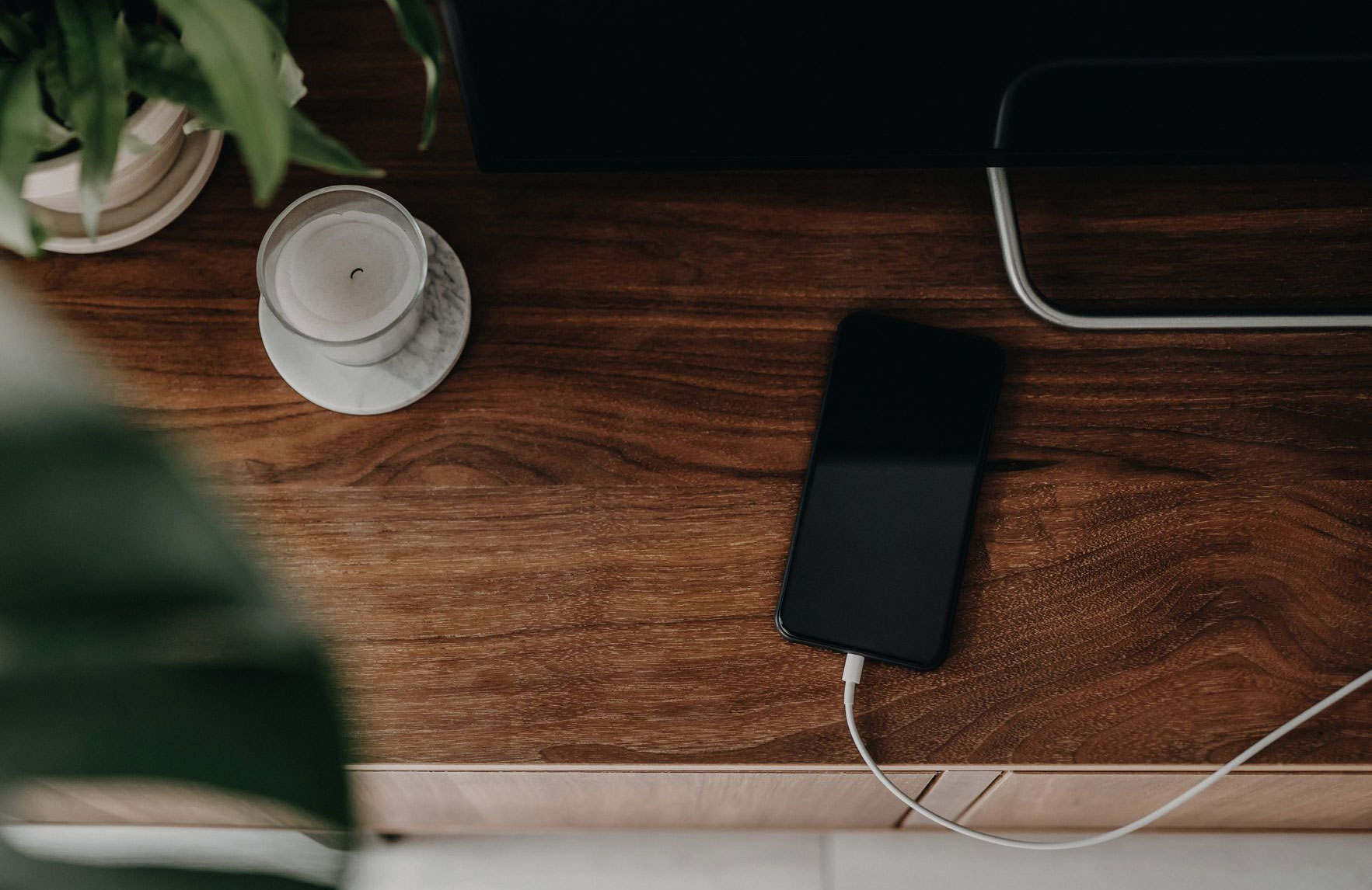 The best way to charge your device will make its battery last way ...