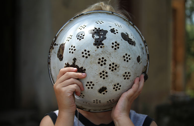 11 handy colander uses you’ve never thought of before | Reader's Digest ...