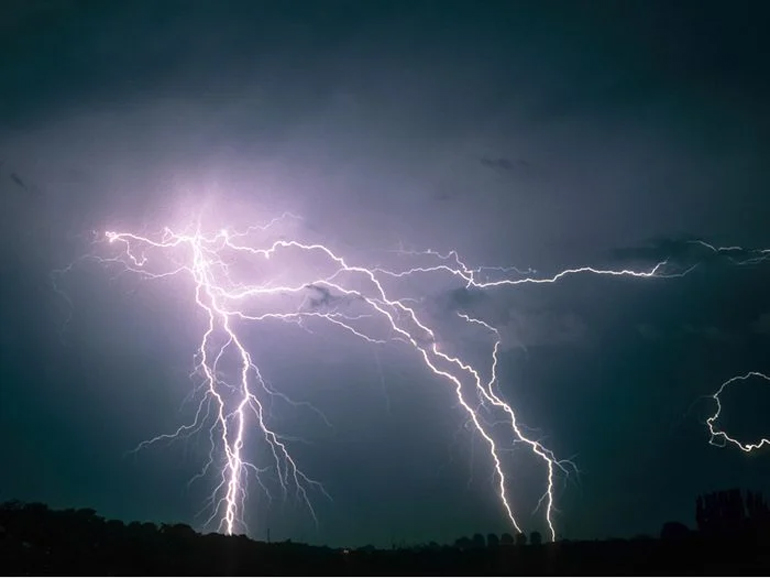 This is what happens when you get struck by lightning | Reader's Digest Asia